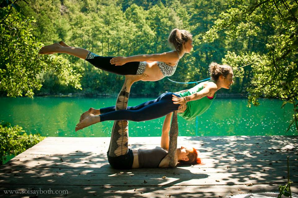 Acro Yoga - Into the flow